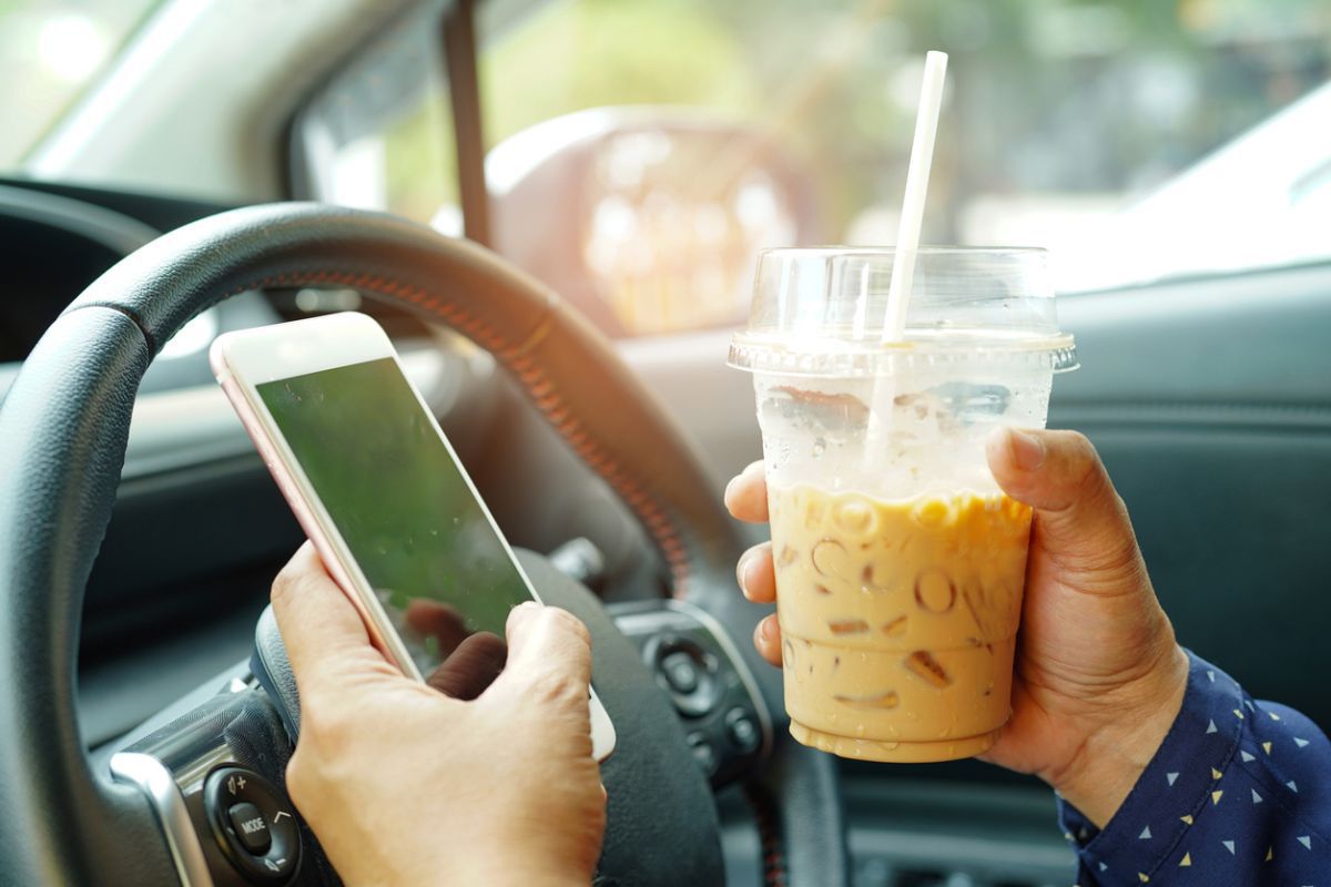 6 Facts About Distracted Driving in Arizona that You Should Know ...